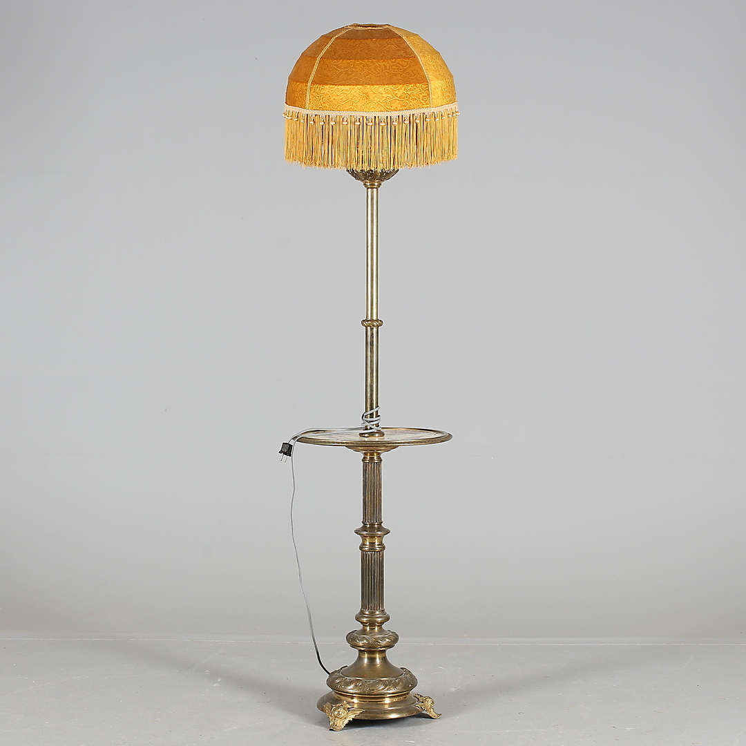 1008783. LATTIAVALAISIN, messinki/keltainen metalli, koristeltu ...