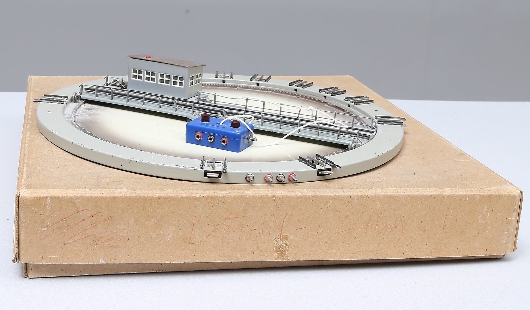 Images for 1011588. MÄRKLIN 410 NG turntable in original box. - Auctionet