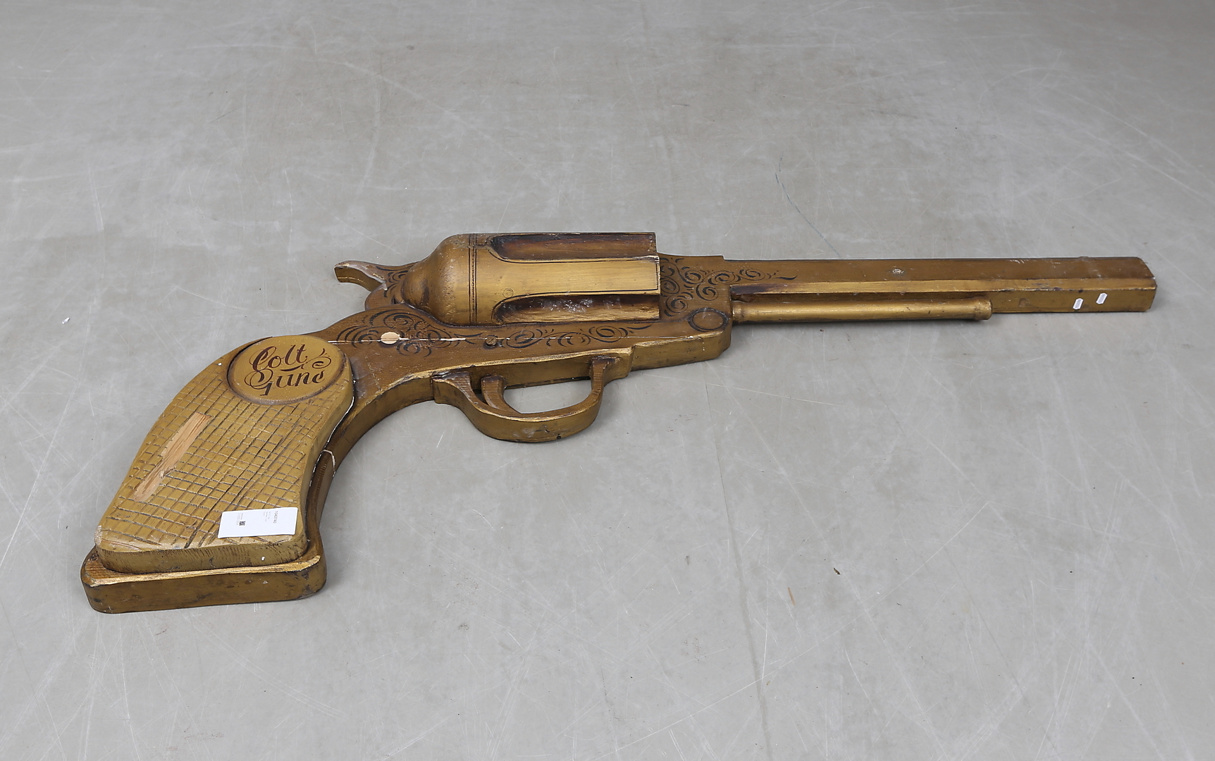 Images for 1042740. SIGN, wood, revolver, "Colt Guns". - Auctionet