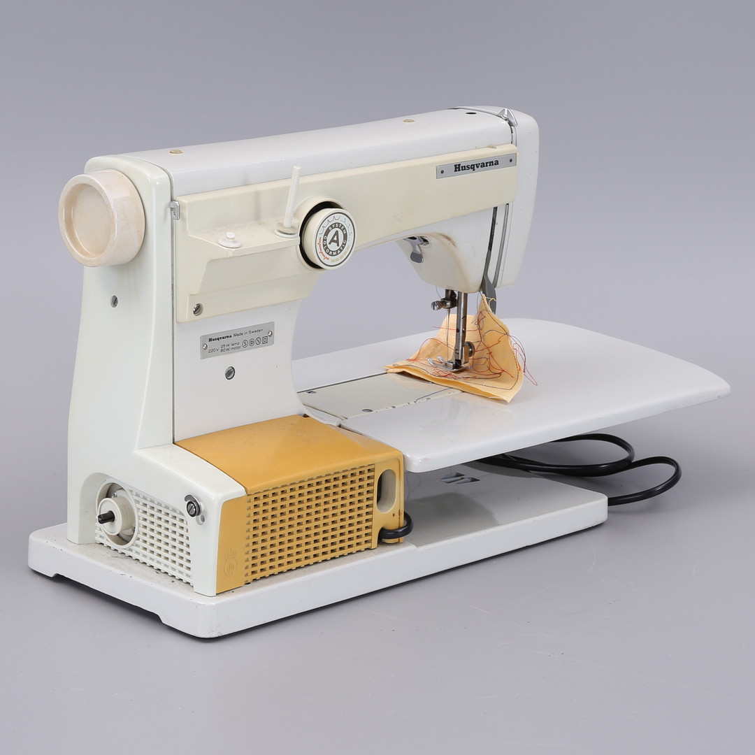 Images for 1346909. SEWING MACHINE, Husqvarna 2000, Model 60 20 ...