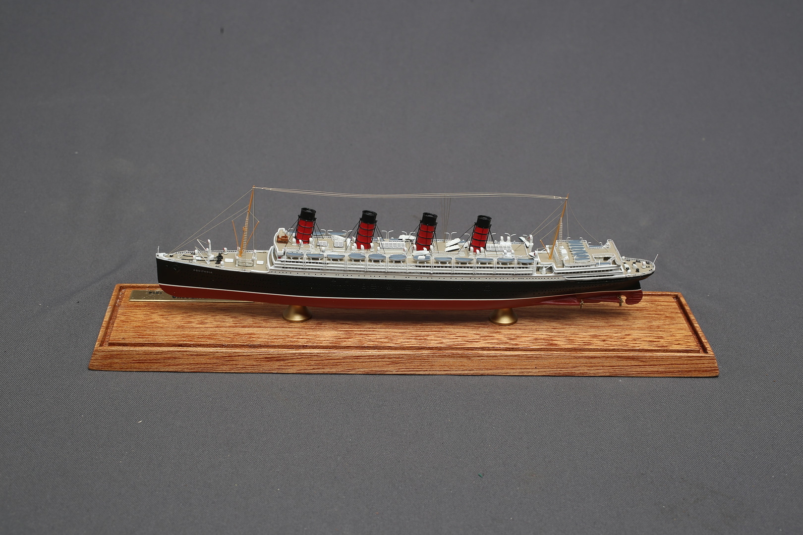 2011622. LAIVAMALLI, CLASSIC SHIP COLLECTION AQUITANIA. kuvat - Auctionet