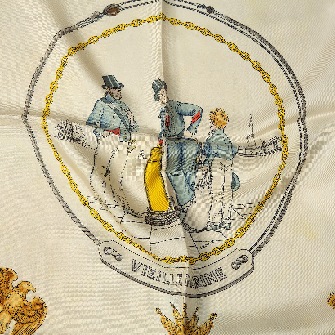 Bilder för 2505995. HERMÈS. Scarf, "Vieille Marine". - Auctionet