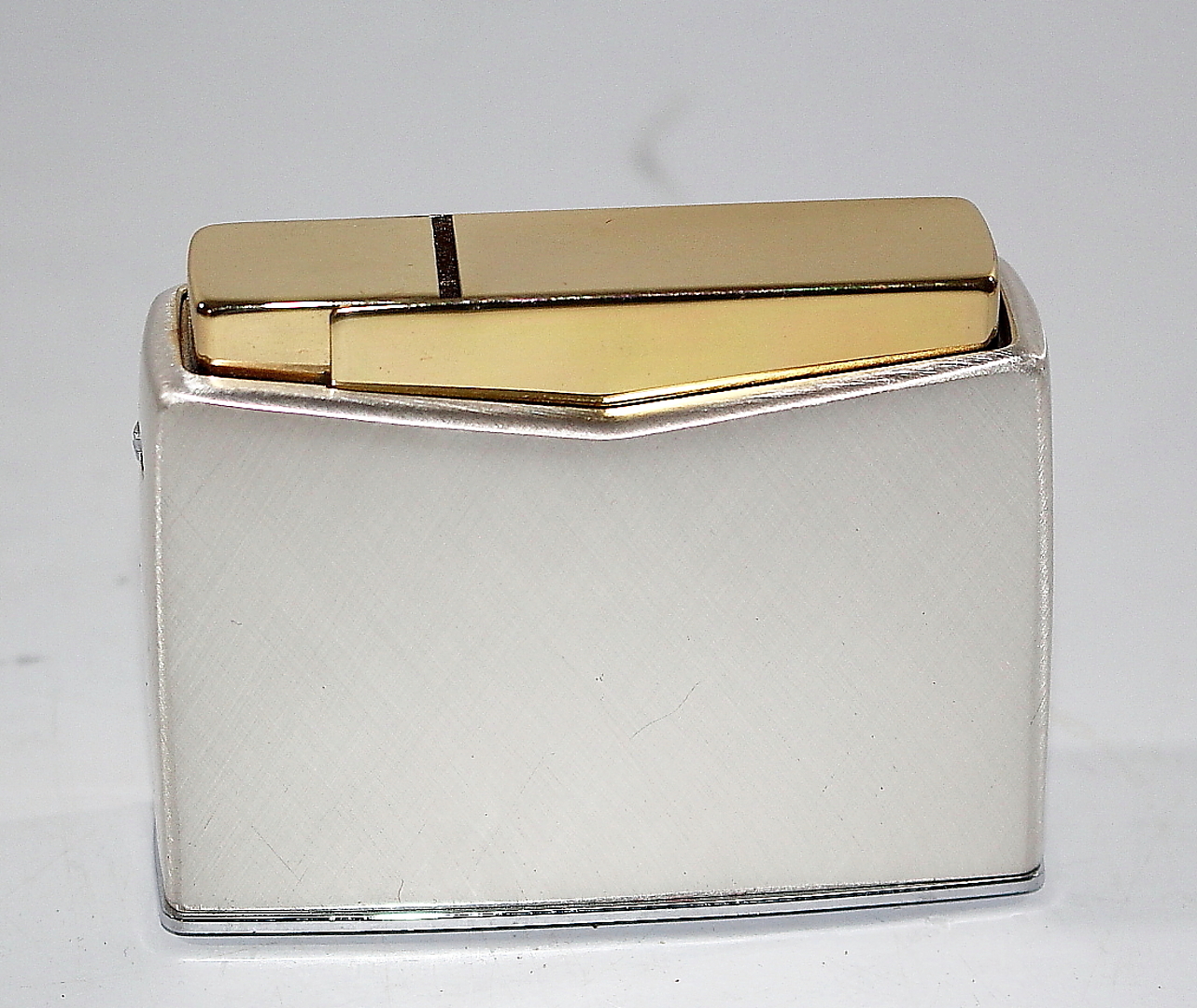 Images for 254512. CIGARETTE LIGHTER, Consul crown, design Sigvard ...