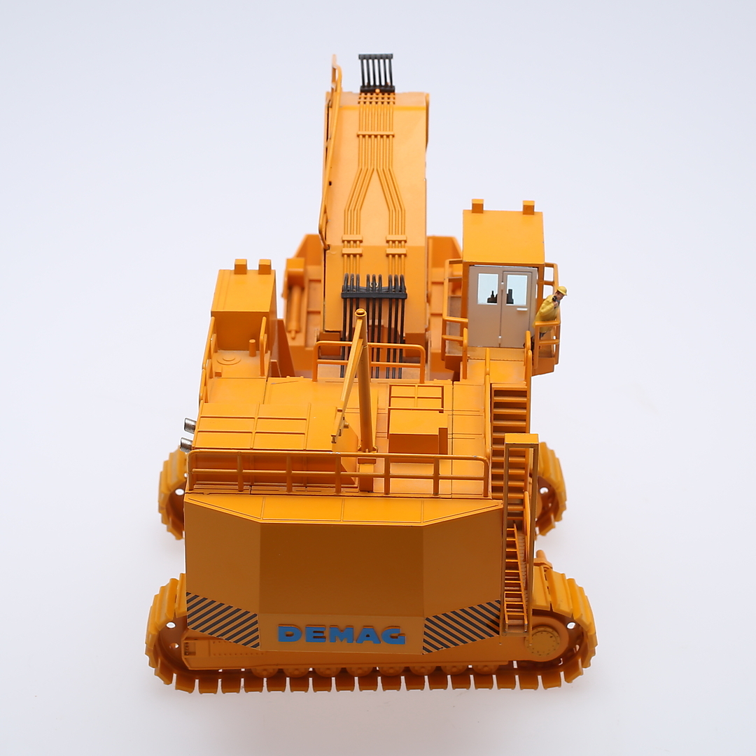 Images for 255096. EXCAVATOR, Demag H 485 S. - Auctionet