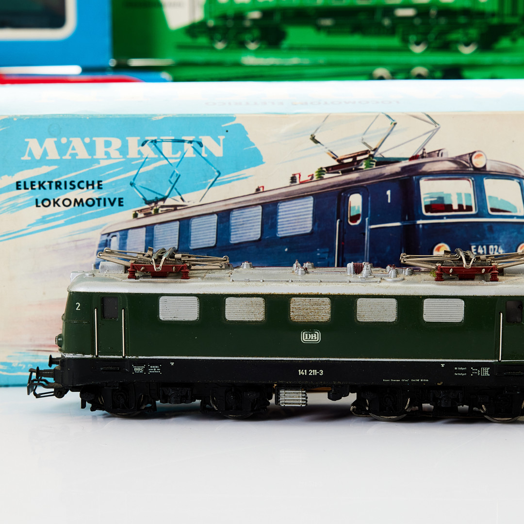 Images for 2688560. MÄRKLIN LOCOMOTIVES AND WAGONS, track Ho ...