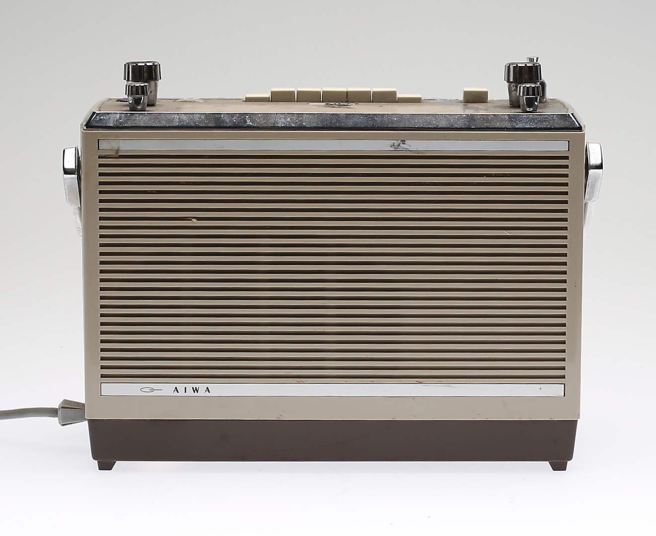 Images for 419850. TRANSISTOR RADIO, Aiwa AR-150, Circa mid 20th ...