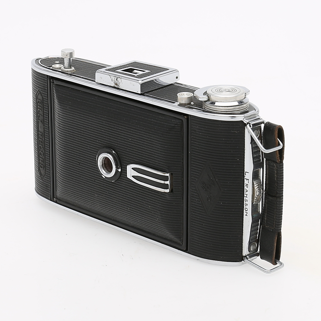 Images for 615006. CAMERAS, 2 pcs and FILM CAMERA, 1900s. - Auctionet