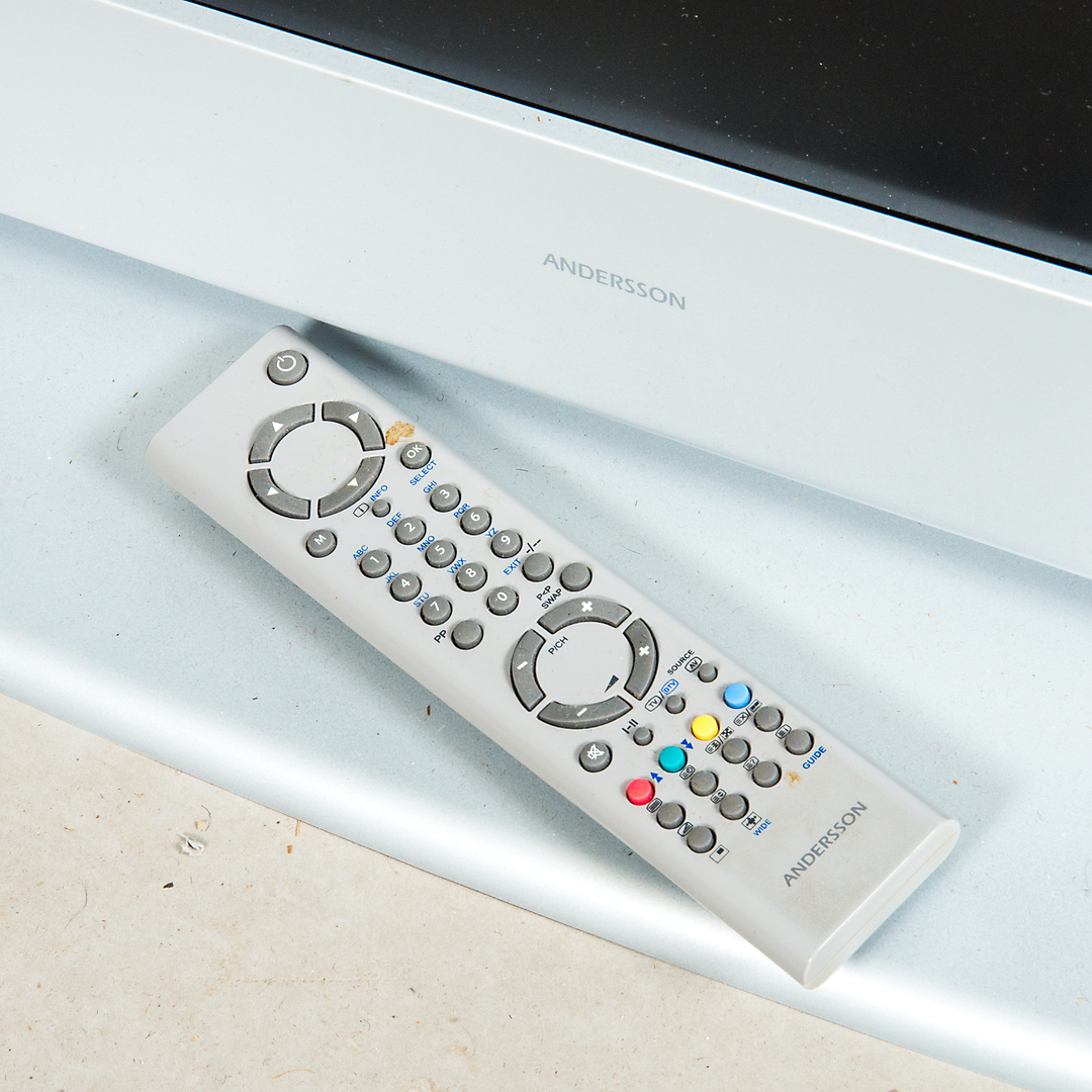 Images for 741703. TV WITH REMOTE CONTROL, Andersson. - Auctionet