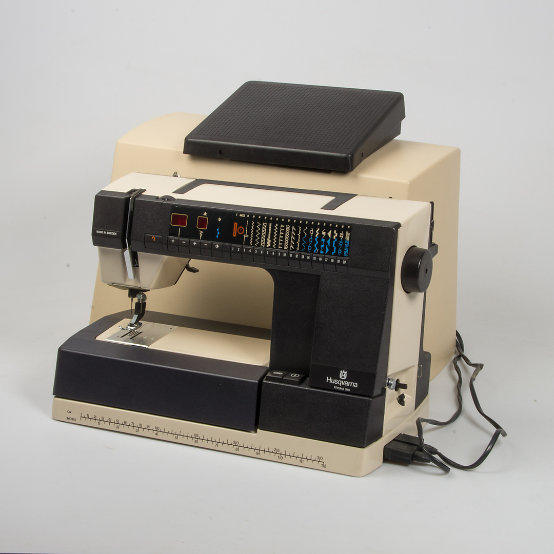 Images for 749150. SEWING MACHINE, Husqvarna Prisma 940. - Auctionet