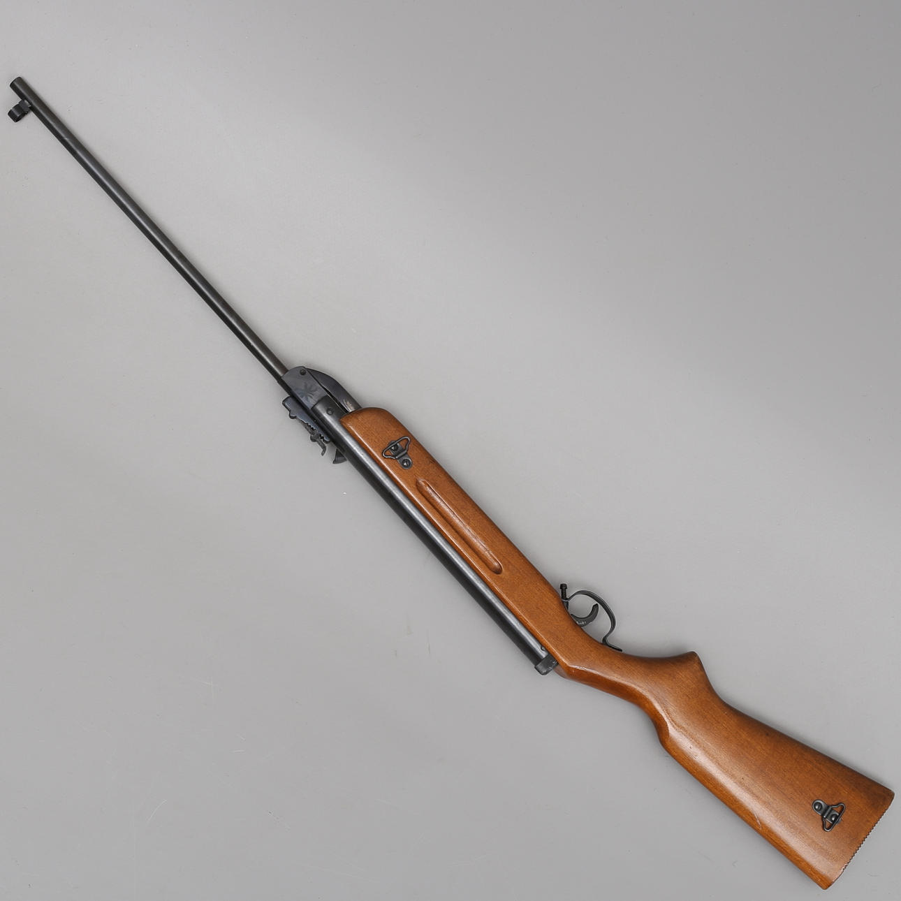 AIR RIFLE, Model 62, Shanghai, China. Weapons & Militaria - Guns ...
