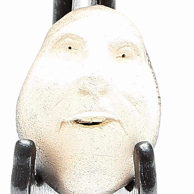 JOHAN THUNELL. VÄGGMINISKULPTUR, keramik, "Nylle" signerad, ca 2000 ...