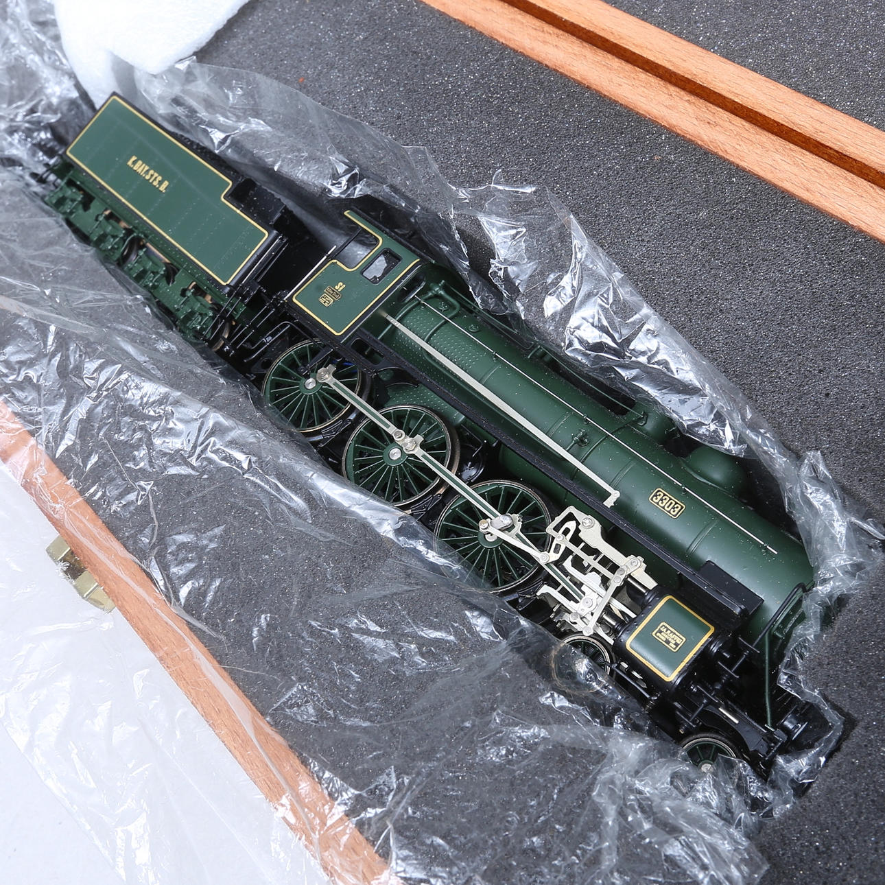 TRIX 22502 bayer steam locomotive S 3/5, original wooden box. Toys ...