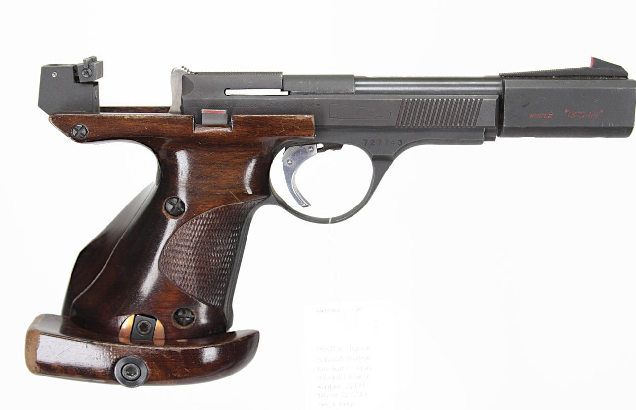18. PISTOL, French, semi-automatic, make Unique, model DES69, caliber ...