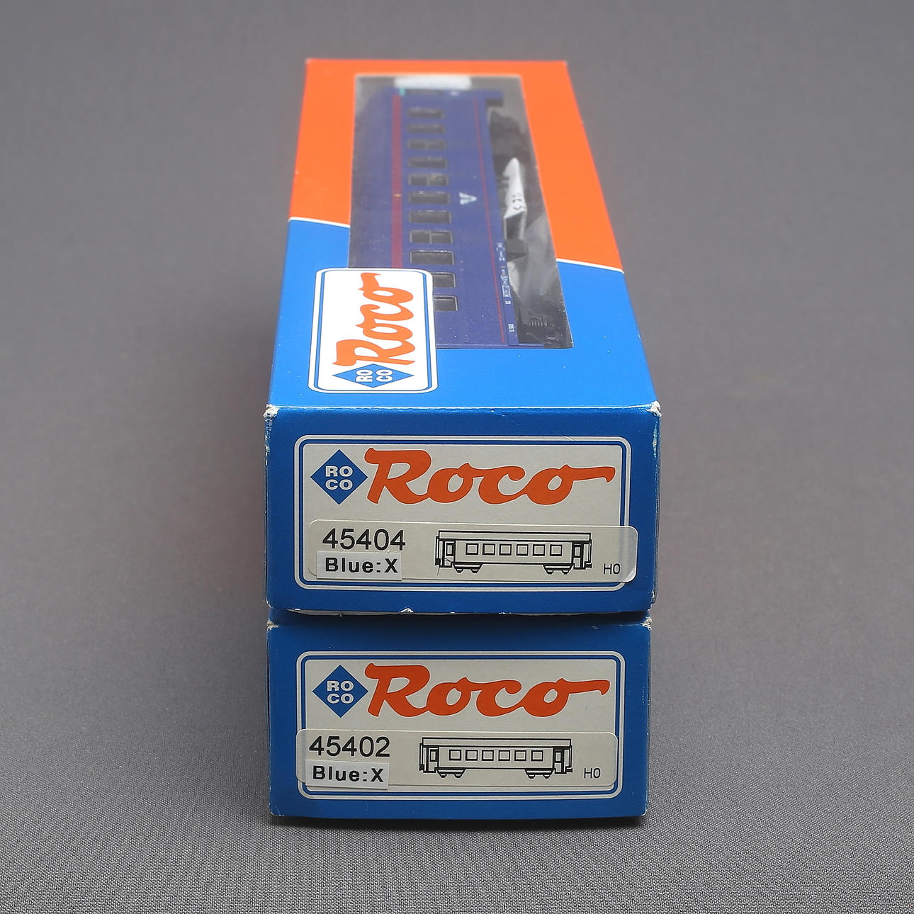 ROCO 45402 och 45404, 2 SJ personvagnar originalkartong. Leksaker ...