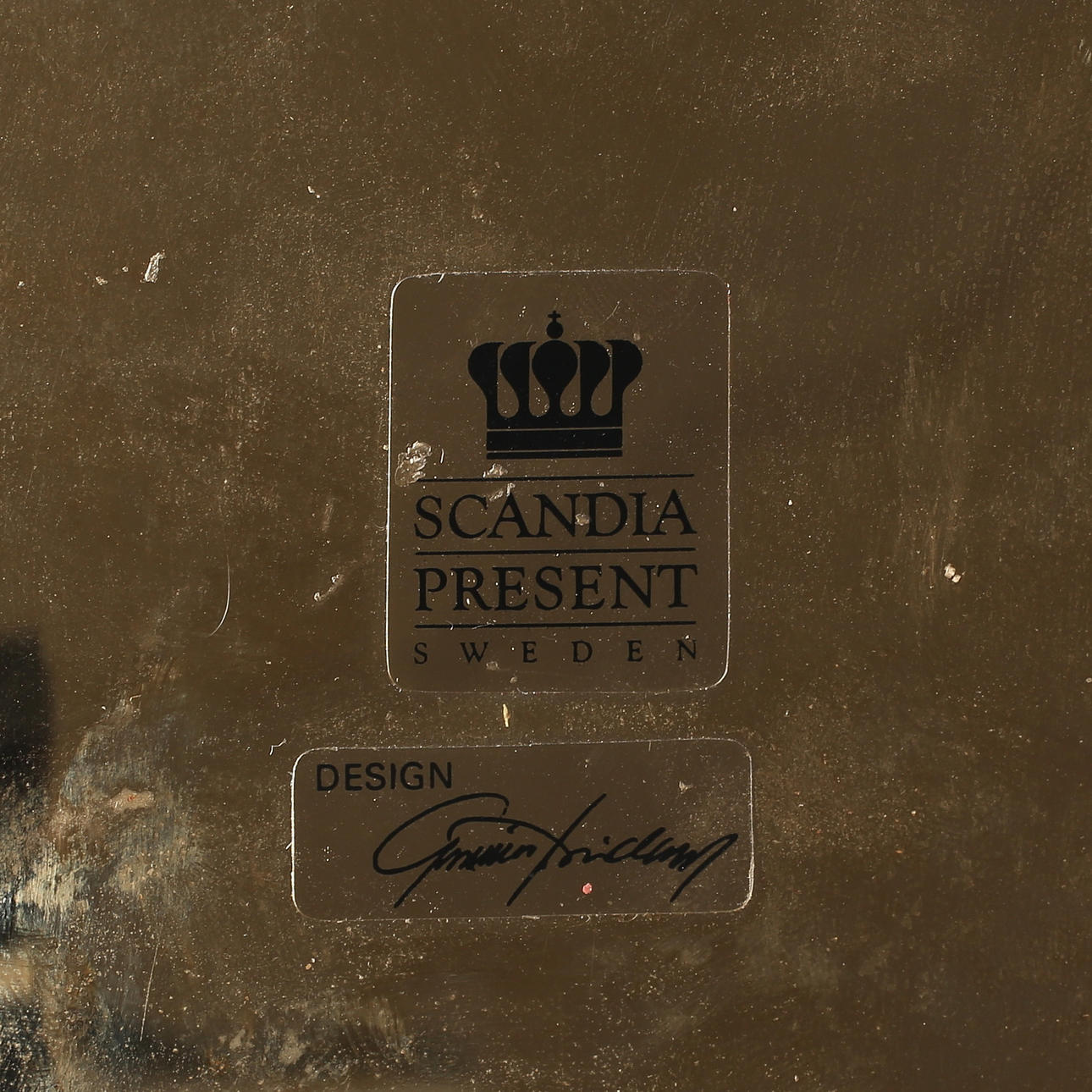 GUNILLA LINDAHL. Light sconces, a pair, brass, labeled Scandia gift ...