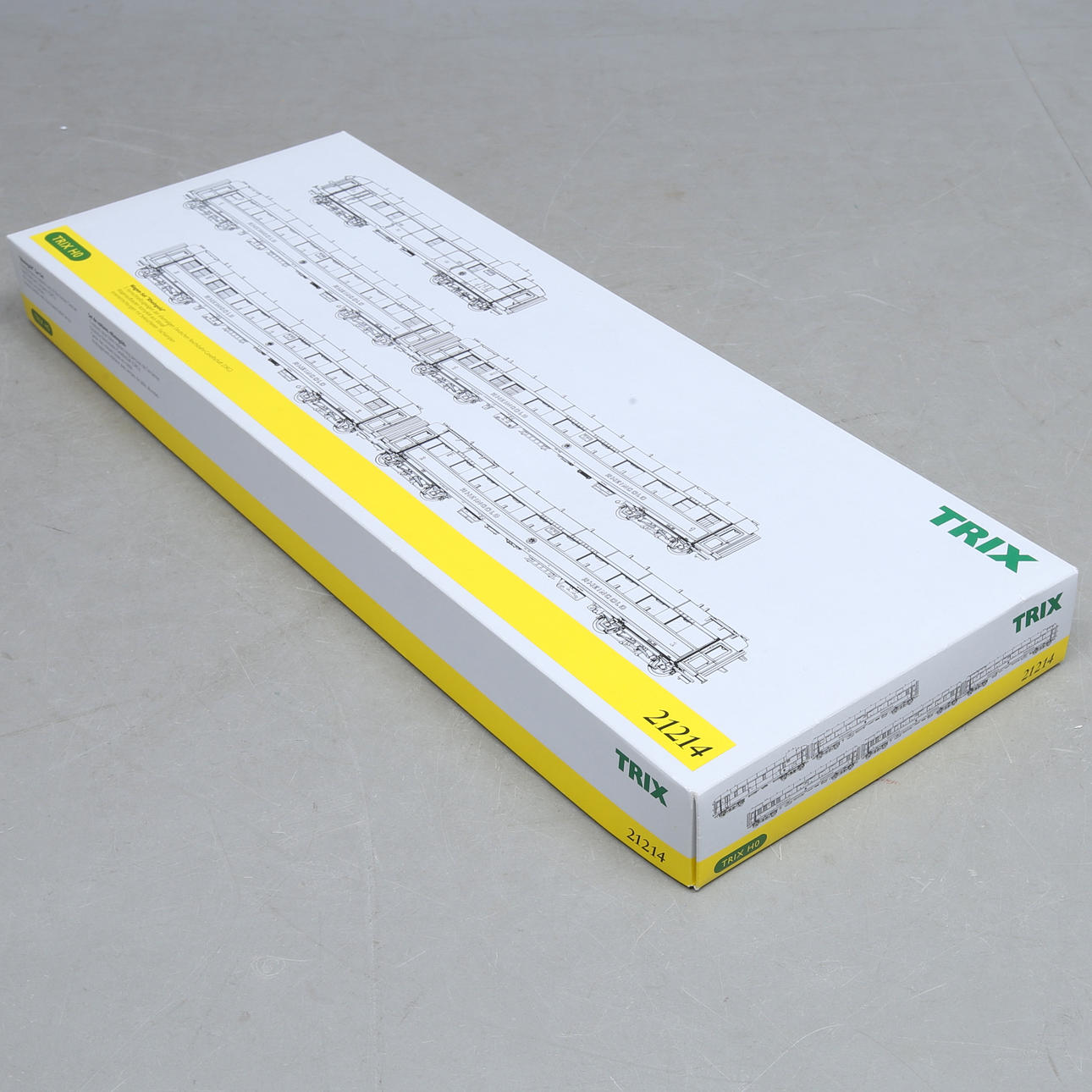 TRIX 21214 carriage set with 5 metal carriages with interior and ...