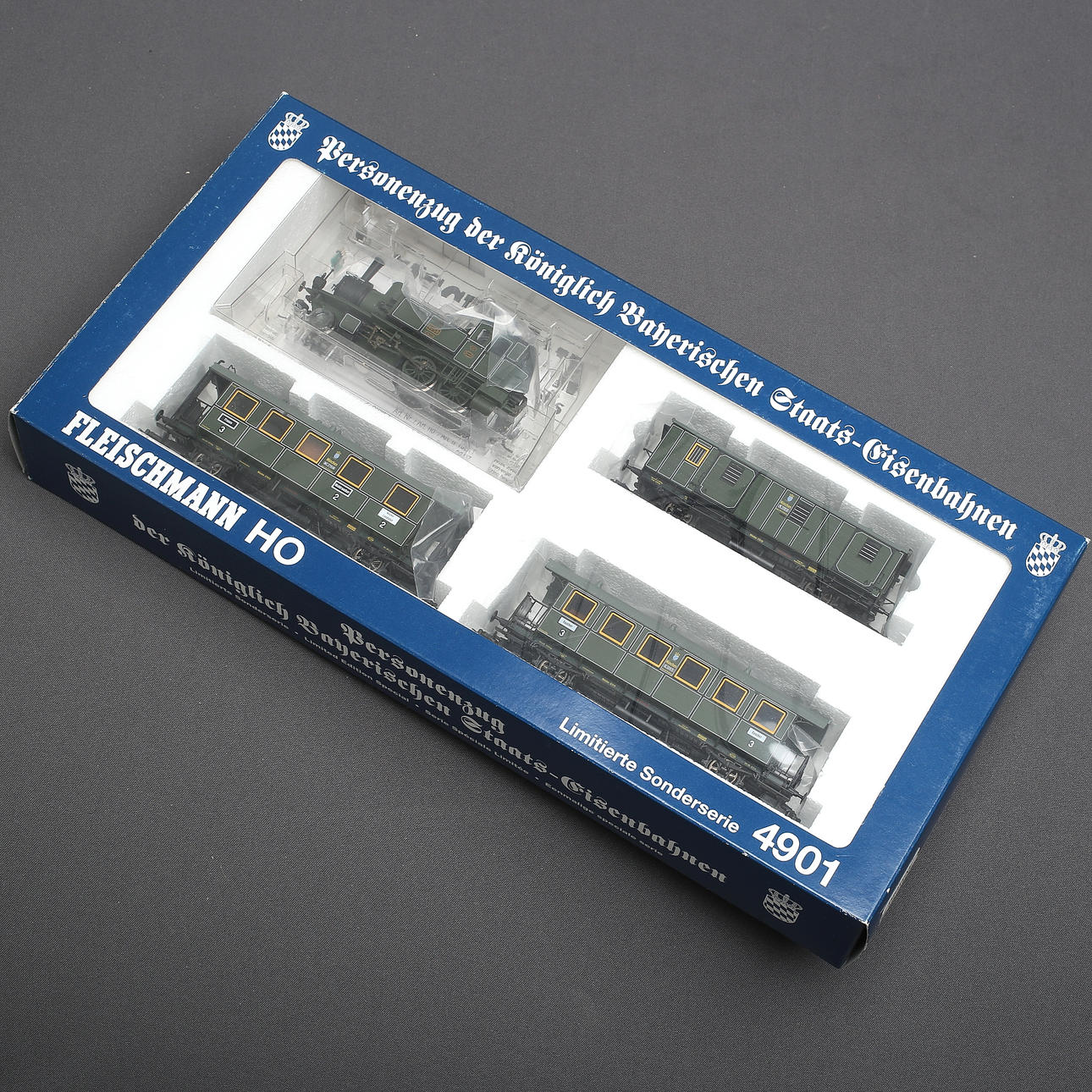 FLEISCHMANN 4901 steam locomotive 6058 with 3 carriages, original box ...