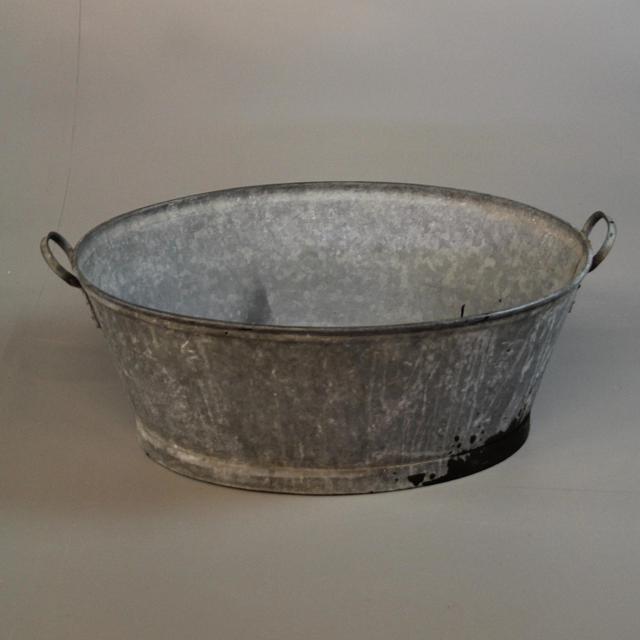 ZINKBALJA, 1900-tal. Silver & Metall - Övriga metallföremål - Auctionet