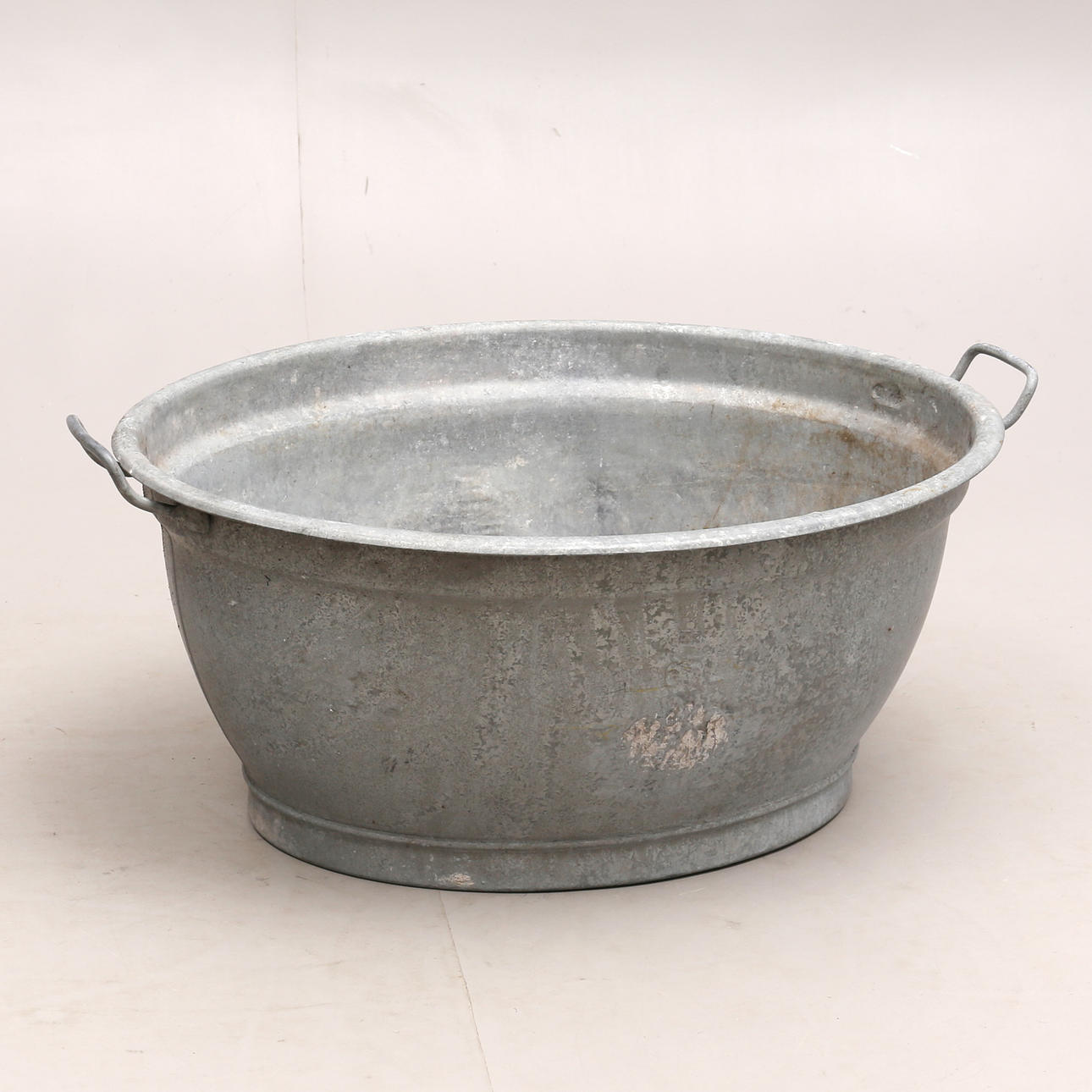 ZINKBALJA, 65 liter, 1900-tal. Silver & Metall - Övriga metallföremål ...