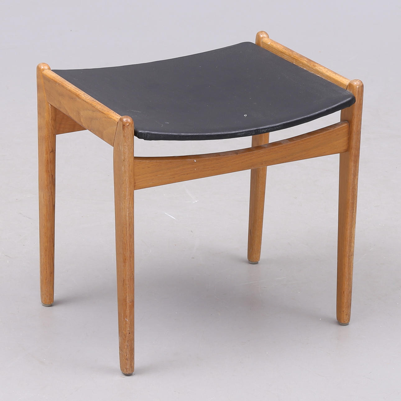 PALL, ek, Gemla, Diö. Möbler - Övrigt - Auctionet