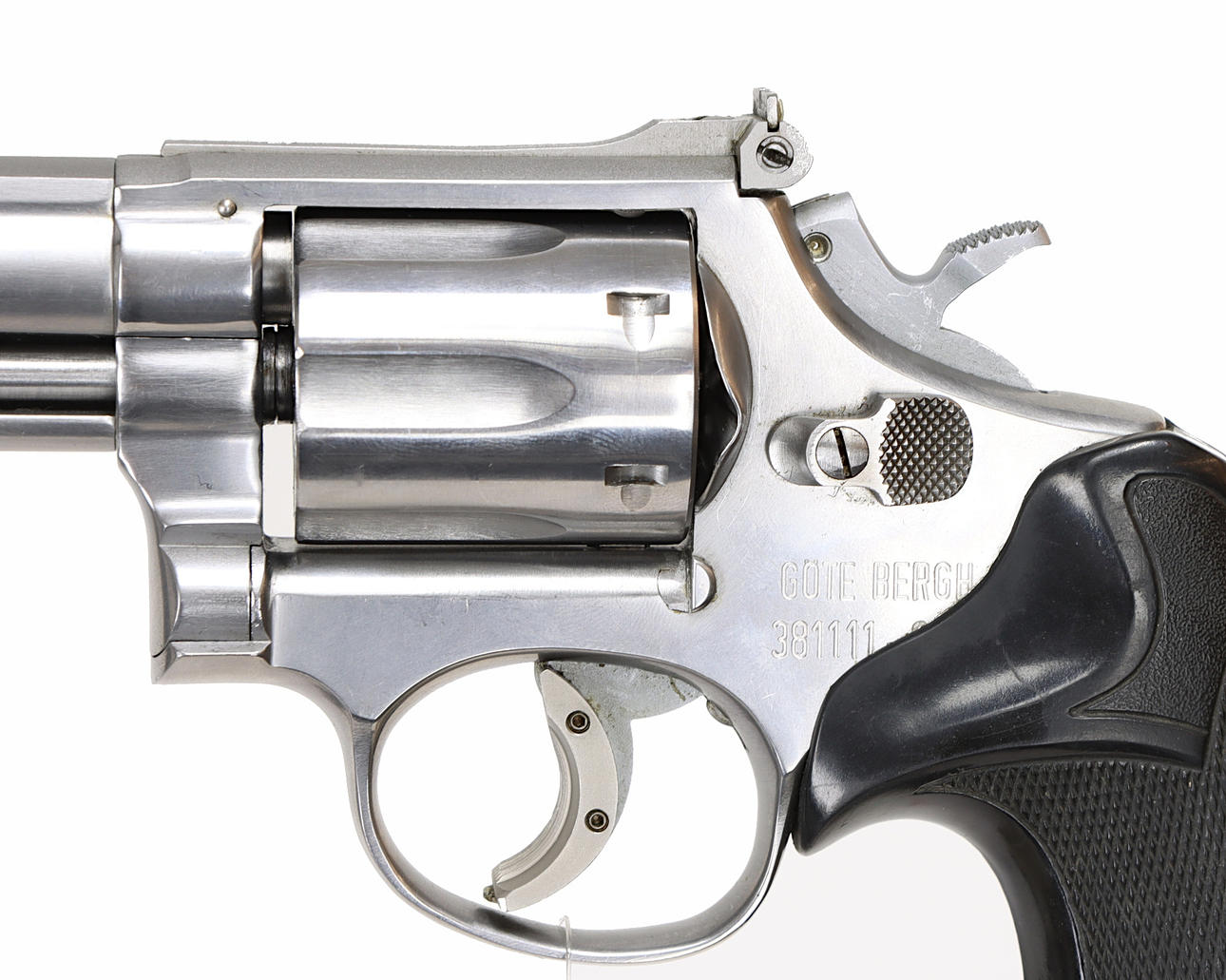 145. REVOLVER, Double Action, make Smith & Wesson, model 66, caliber ...