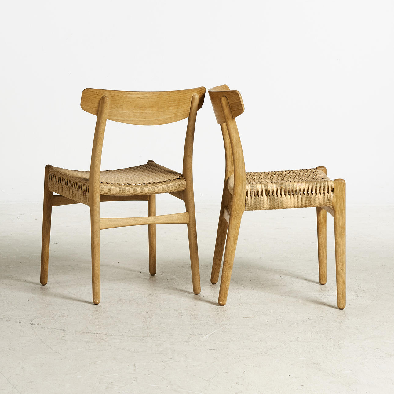 HANS J. WEGNER. "CH23", stolar, 6 st, för Carl Hansen & Søn, stomme i ...