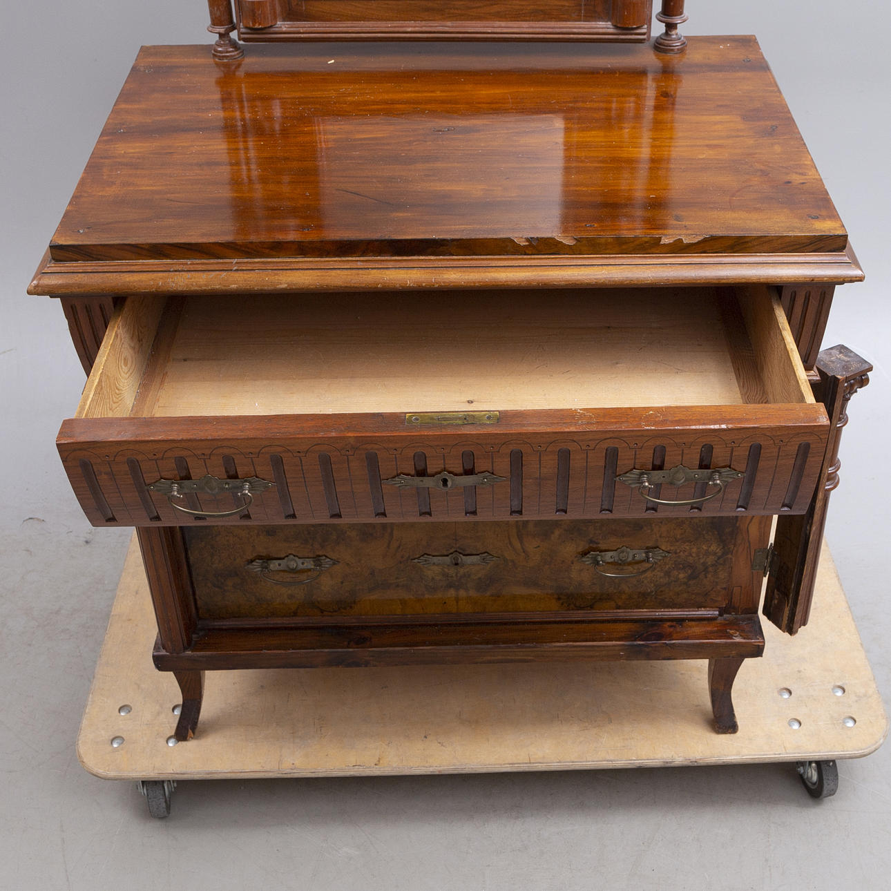 MIRROR CABINET, Neo-Renaissance, late 1800s. Furniture - Chests of ...