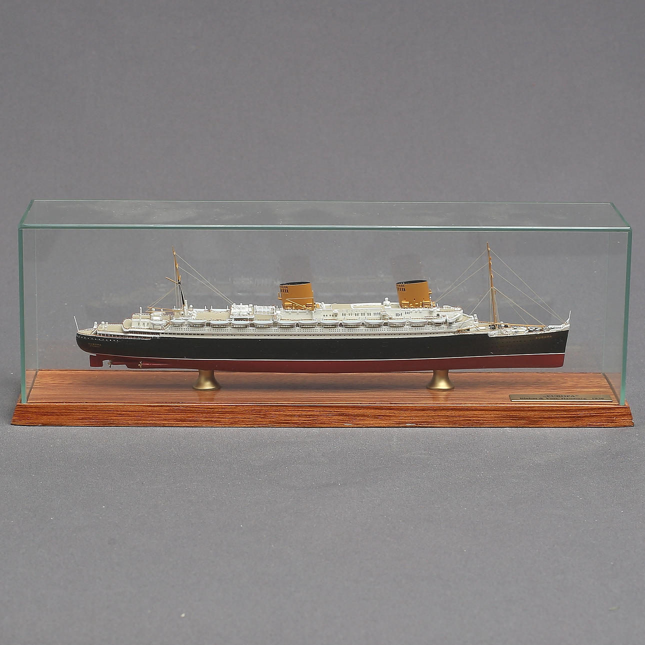 SHIP MODEL, Ocean liner SS Europa, Classic Ship Collection. Toys ...
