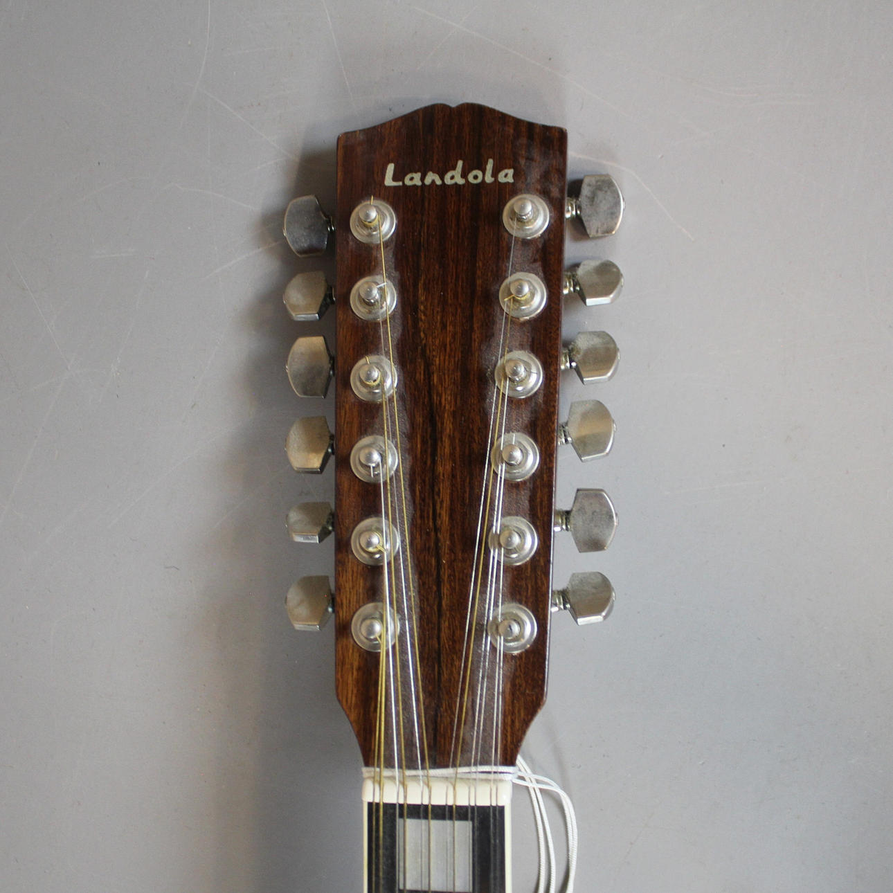 AKUSTINEN KITARA Landola 12-kielinen. Keräilyesineet - Soittimet - Auctionet