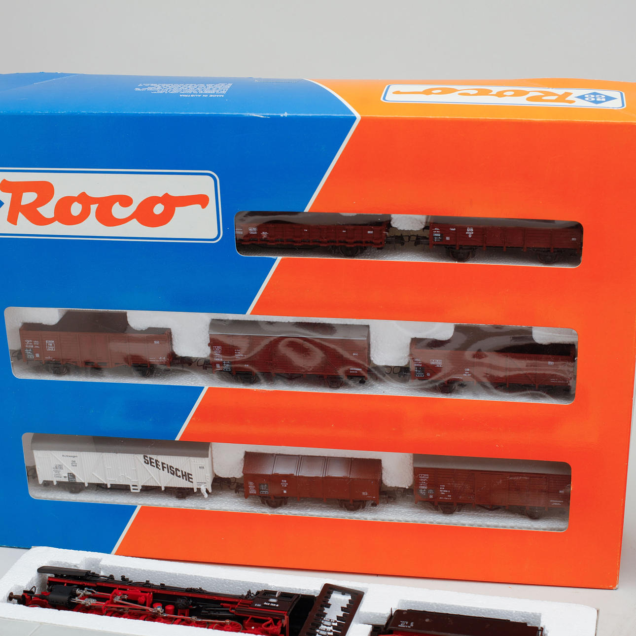 ROCO, locomotives, wagons, rails. Toys - Toys - Auctionet