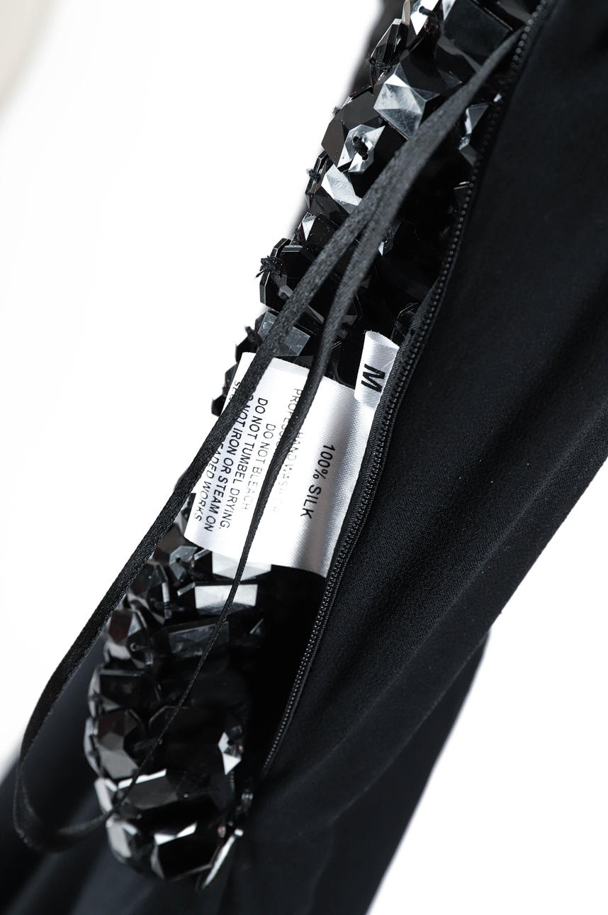 VANESSA SPANO, siden, svarta dekorpärlor, stl ca 40. Vintagekläder ...