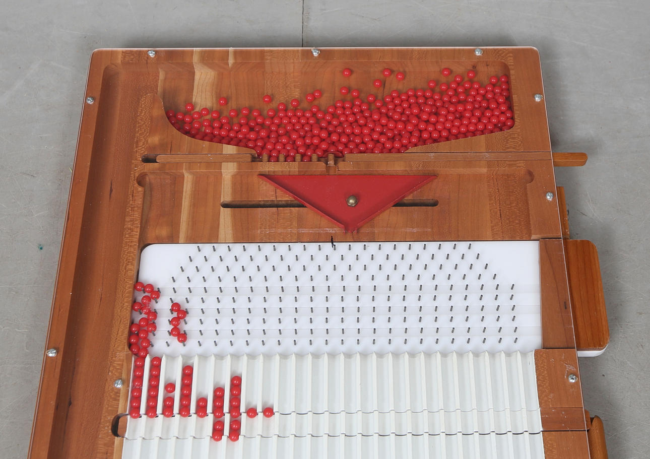 GALTON BOARD. Miscellaneous - Technica & Nautica - Auctionet