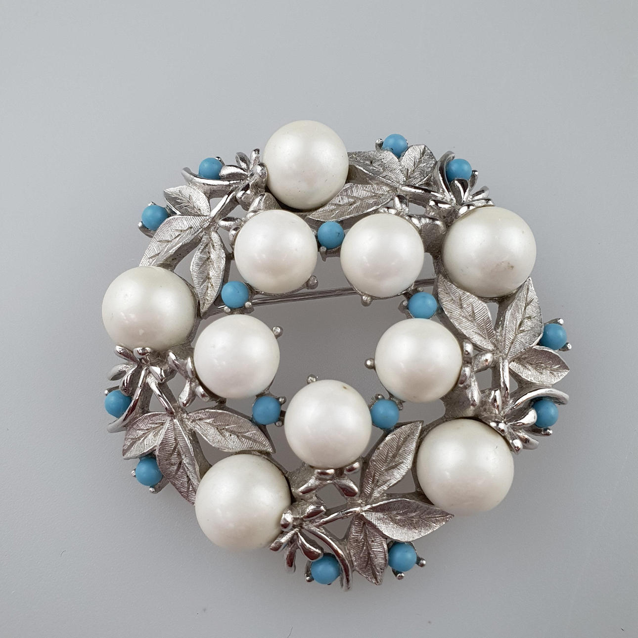 - Vintage brosch och ett par örhängen set - SARAH COVENTRY/USA, 1960/70 ...