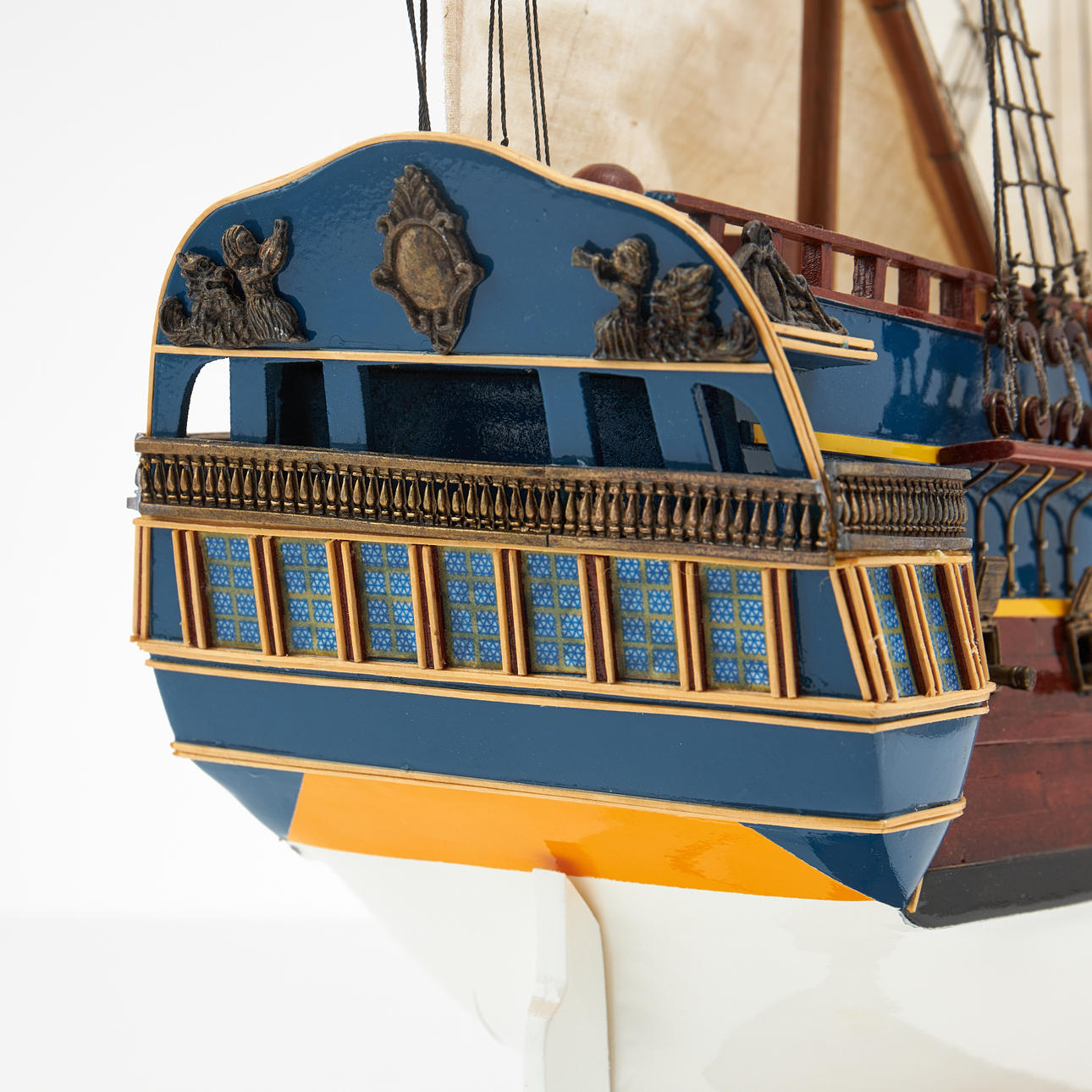SHIP MODEL, 2000s, model of the East Indiaman Götheborg, painted wood ...