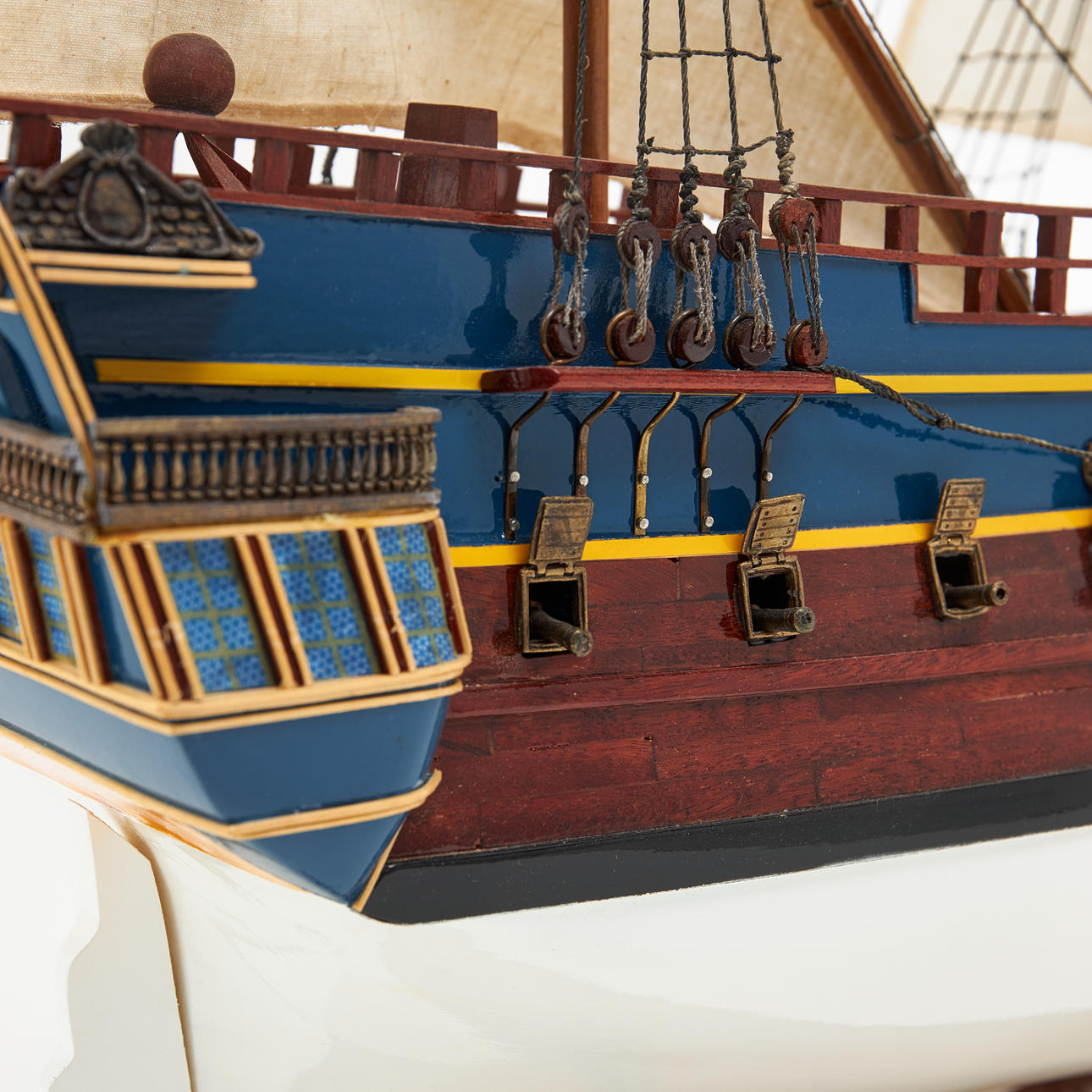 SHIP MODEL, 2000s, model of the East Indiaman Götheborg, painted wood ...