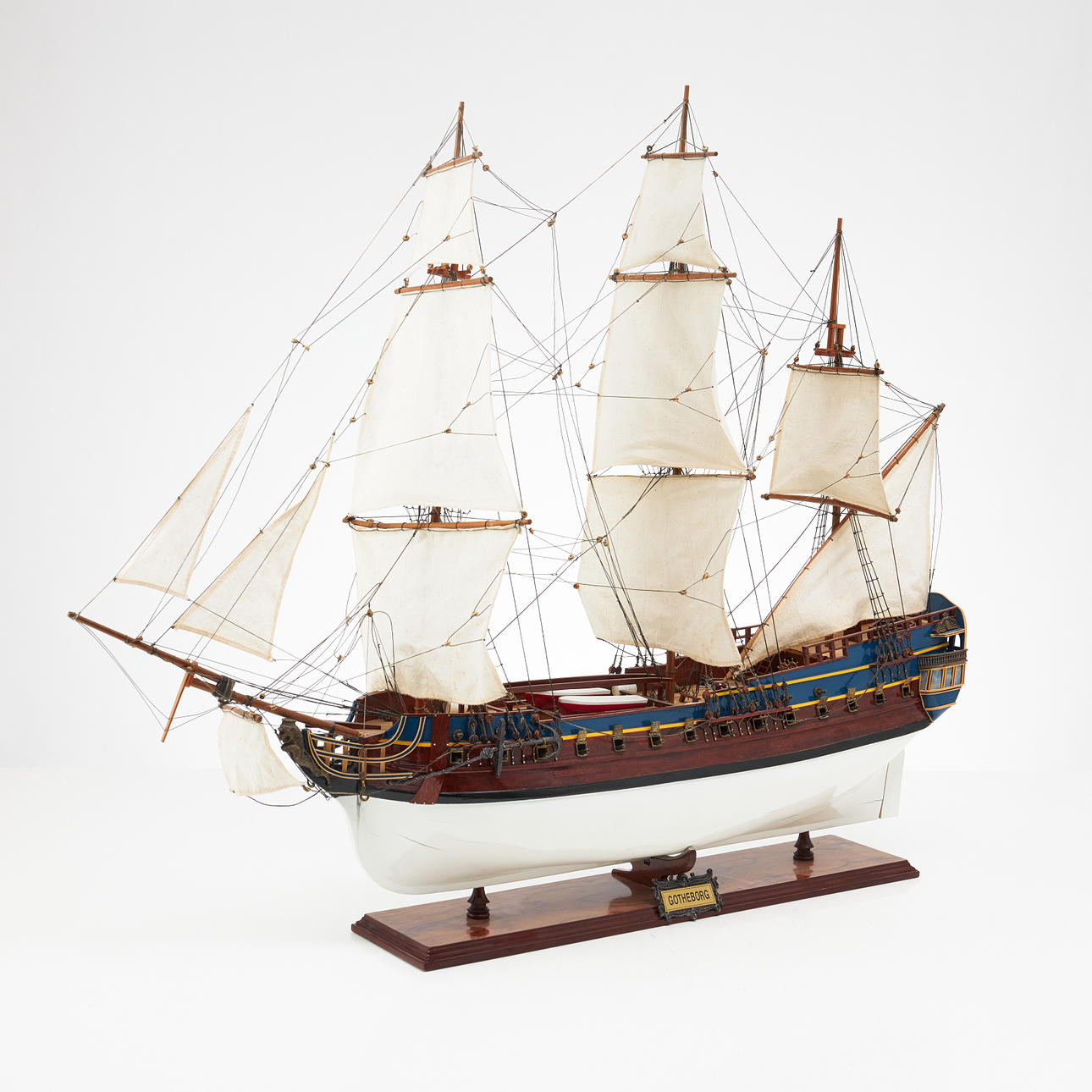 SHIP MODEL, 2000s, model of the East Indiaman Götheborg, painted wood ...