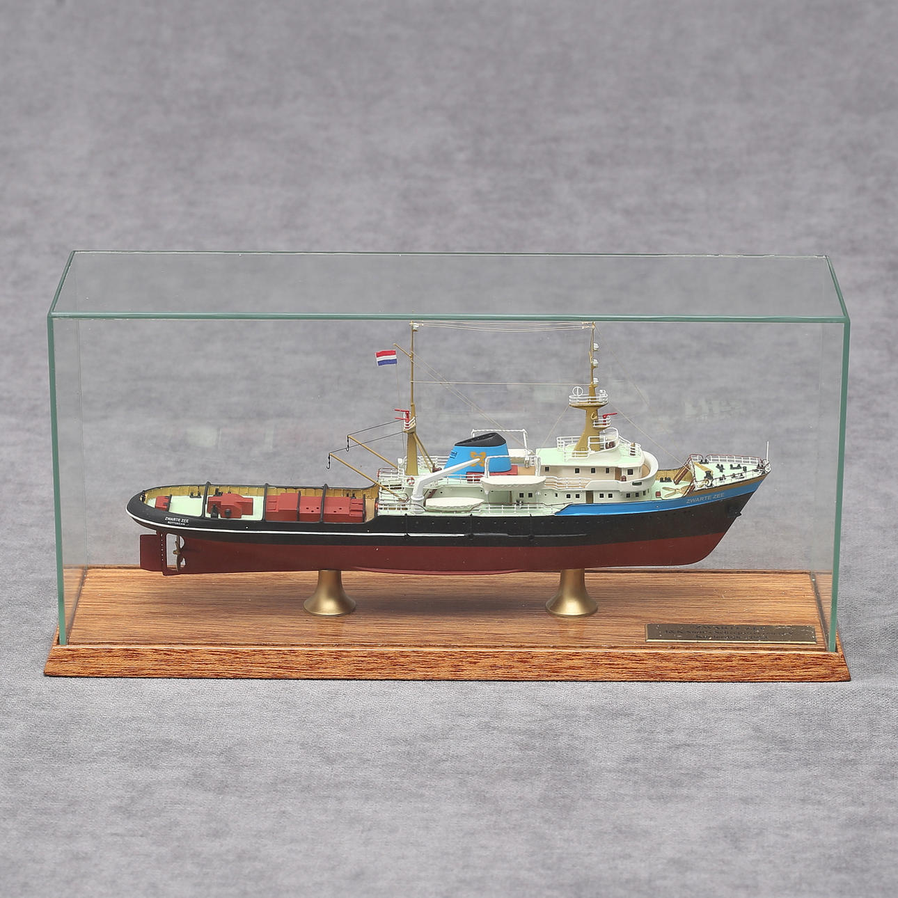 SHIP MODEL, Classic Ship Collection, "BLACK ZEE". Toys - Toys - Auctionet