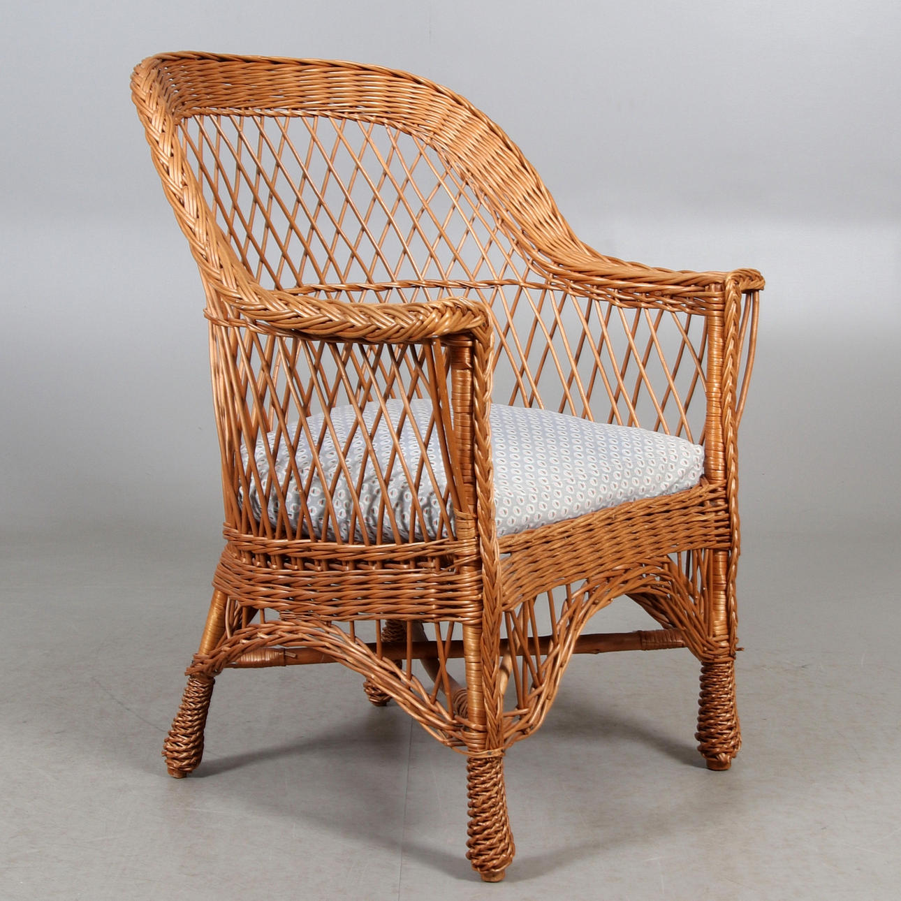 KORGSTOL, 1900-tal. Möbler - Fåtöljer & Stolar - Auctionet