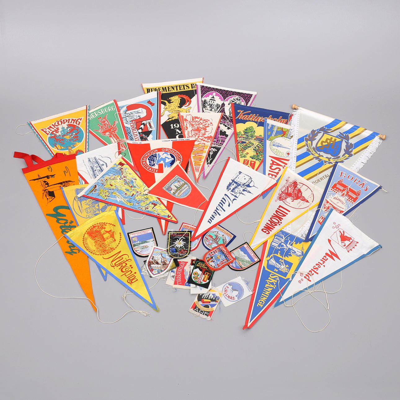 VIMPLAR SAMT TYGMÄRKEN, 1950-tal. Övrigt - Övrigt - Auctionet