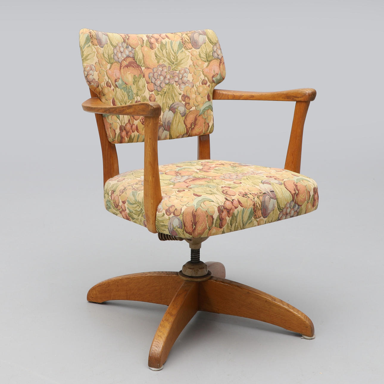 SKRIVBORDSSTOL, 1930/40-tal. Möbler - Fåtöljer & Stolar - Auctionet