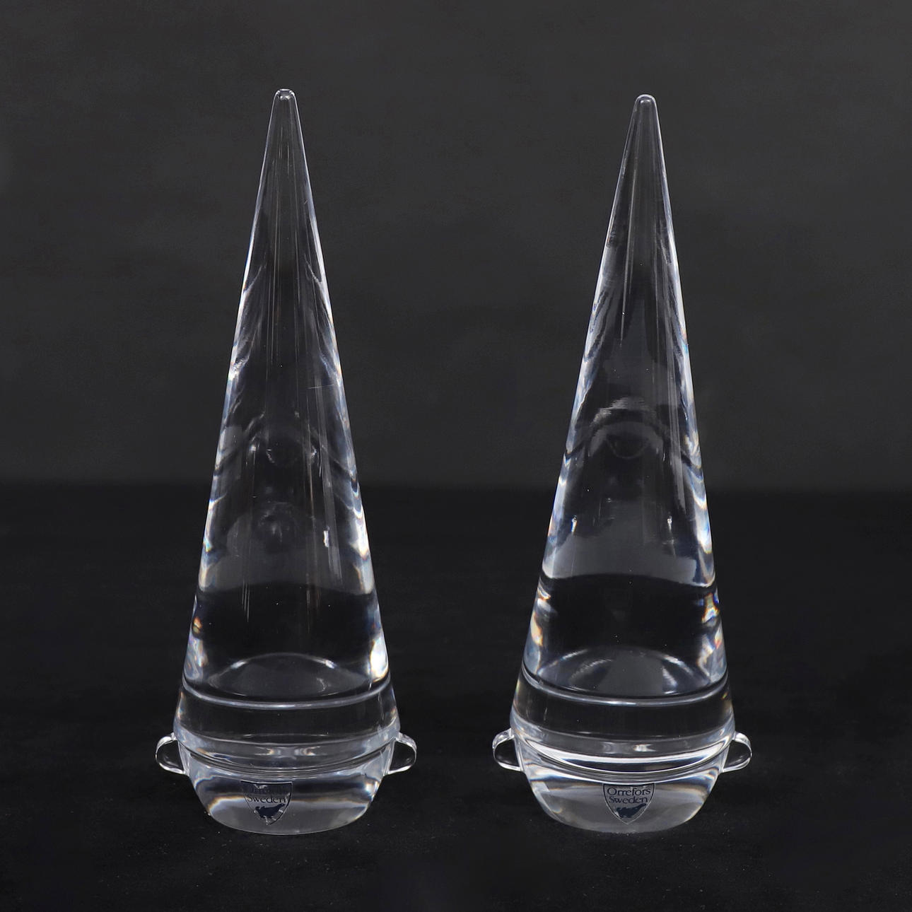 Glastomtar, ett par, Orrefors. Glas - Konstglas - Auctionet