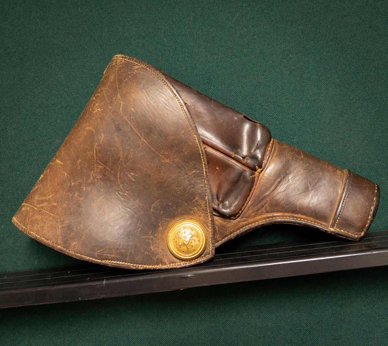 Tre svenska pistolhölster. Vapen & Militaria - Övrig militaria - Auctionet
