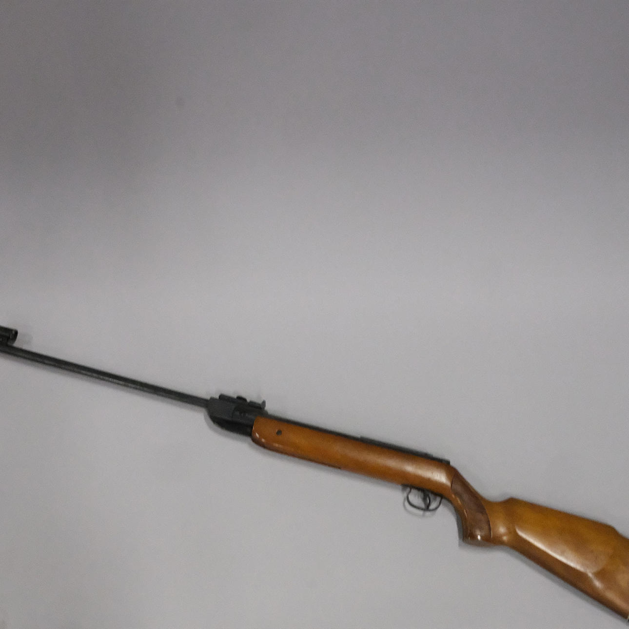 LUFTGEVÄR, DIANA, MOD. 35. Vapen & Militaria - Skjutvapen - Auctionet