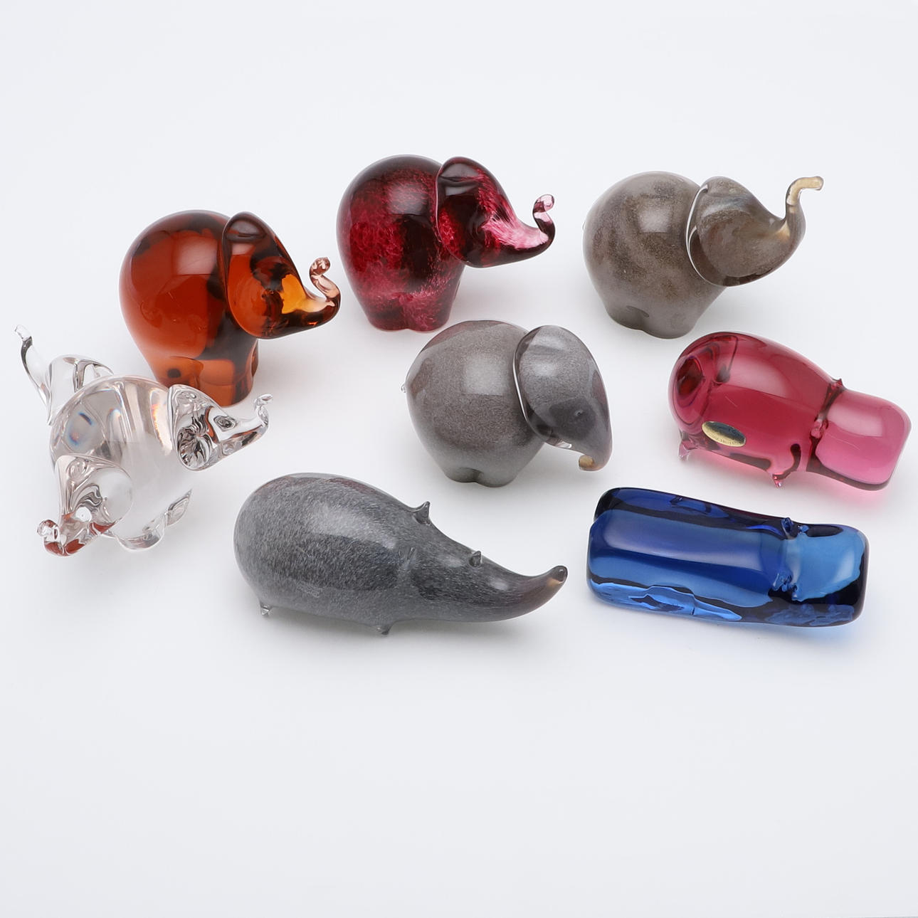 A GROUP OF EIGHT WEDGWOOD GLASS ANIMAL PAPERWEIGHTS. Glass - Art glass ...