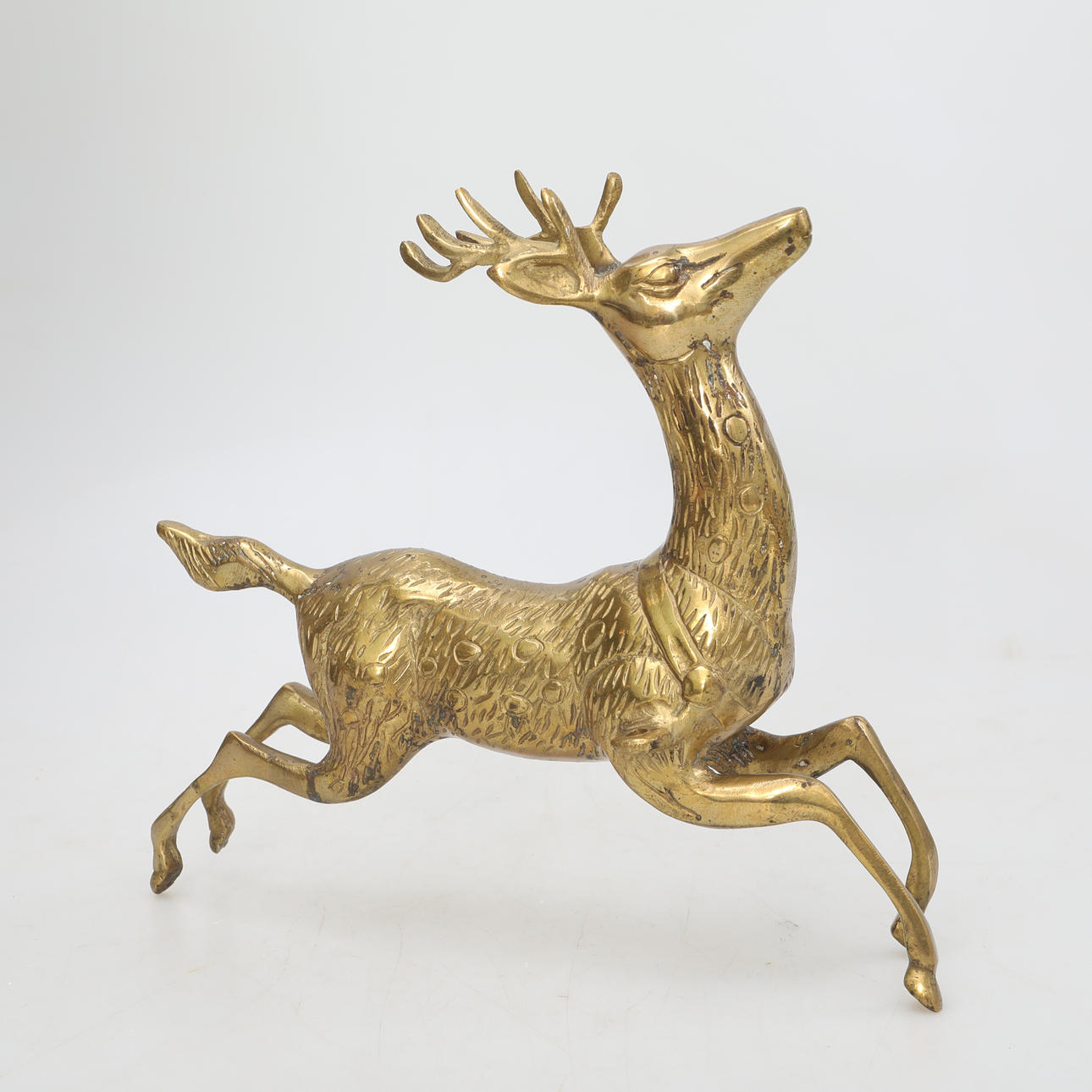 Figurin, mässing, ren. Silver & Metall - Övriga metallföremål - Auctionet