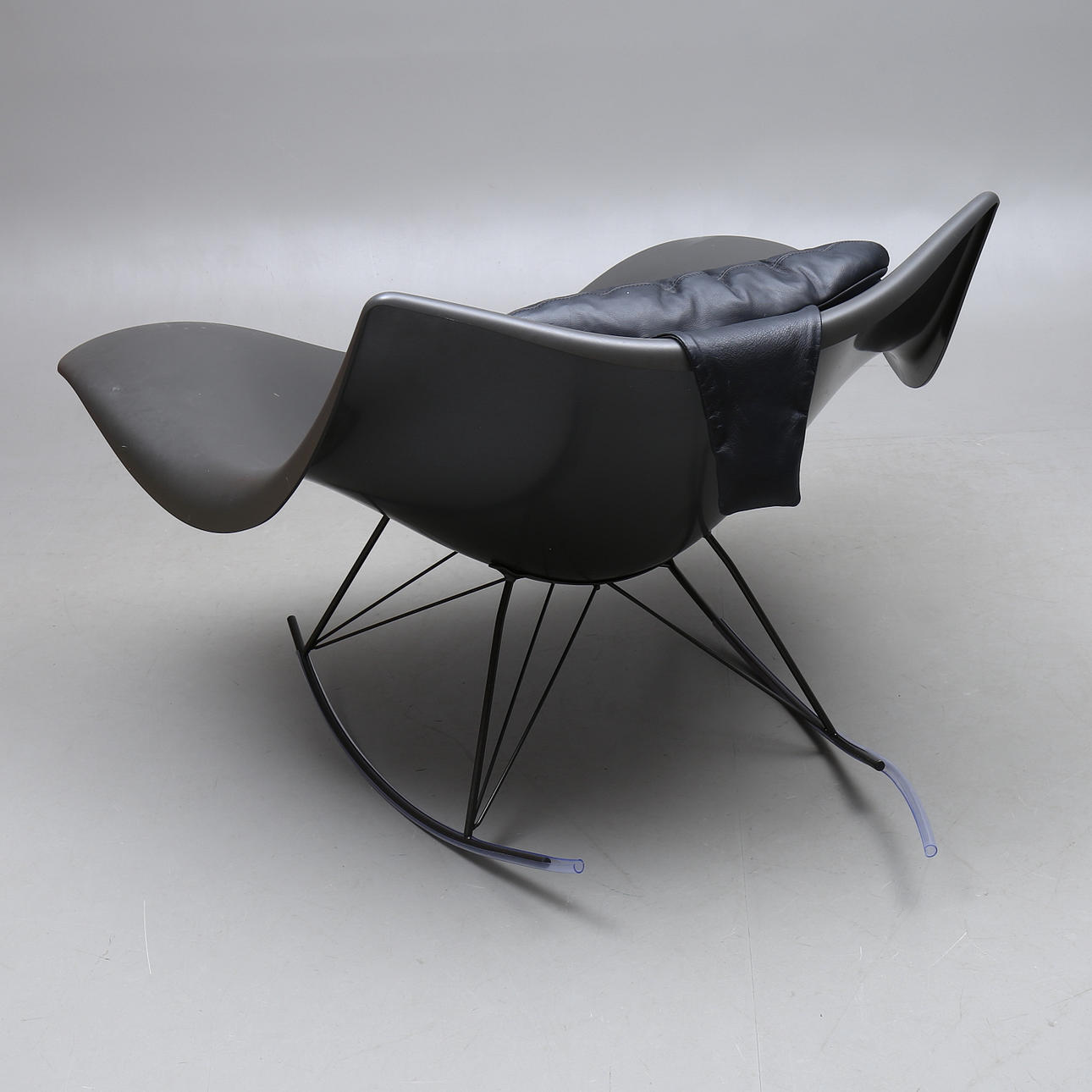THOMAS PEDERSEN. rocking chair, "Stingray", Fredericia, Denmark ...