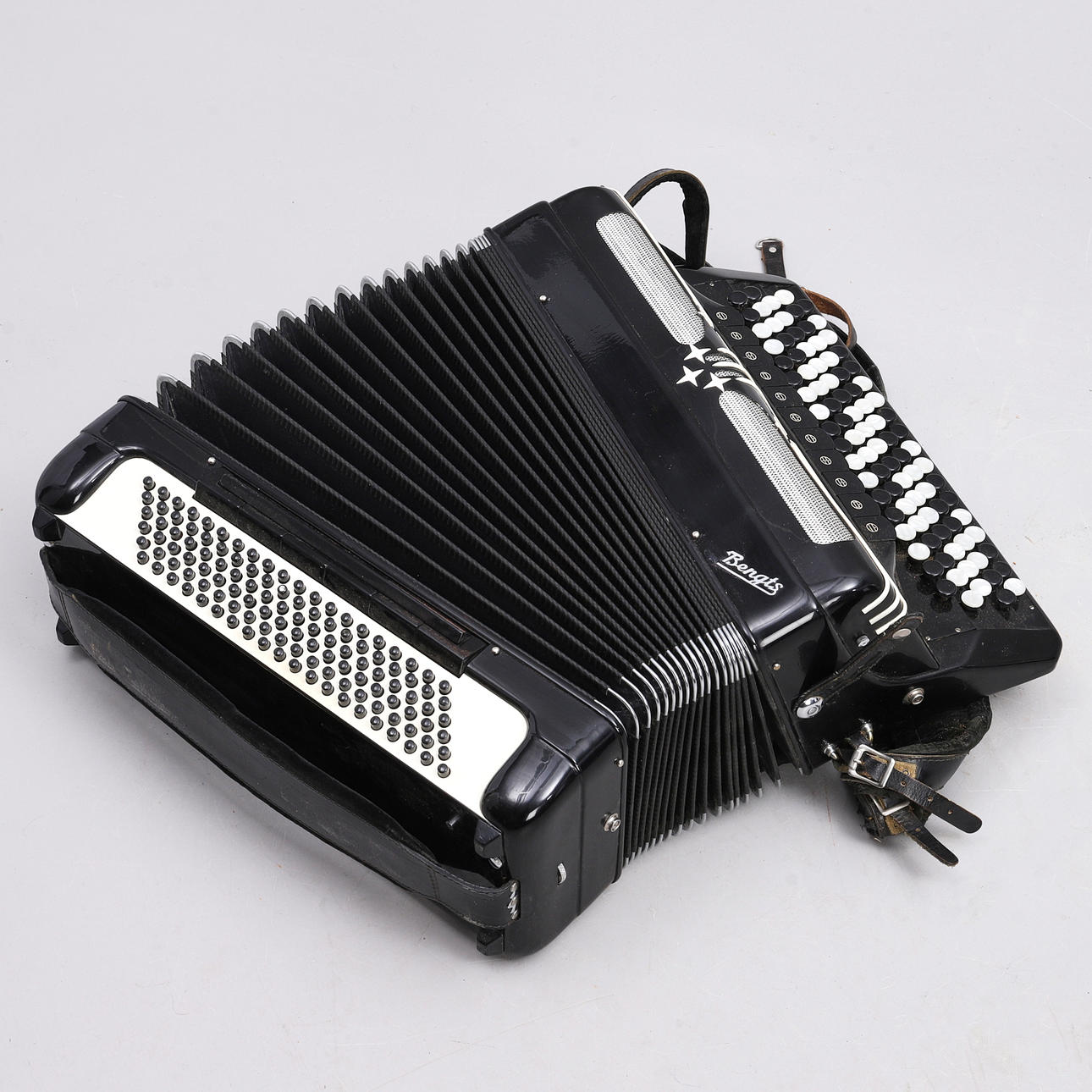 DRAGSPEL, "Bengts". Övrigt - Musikinstrument - Auctionet