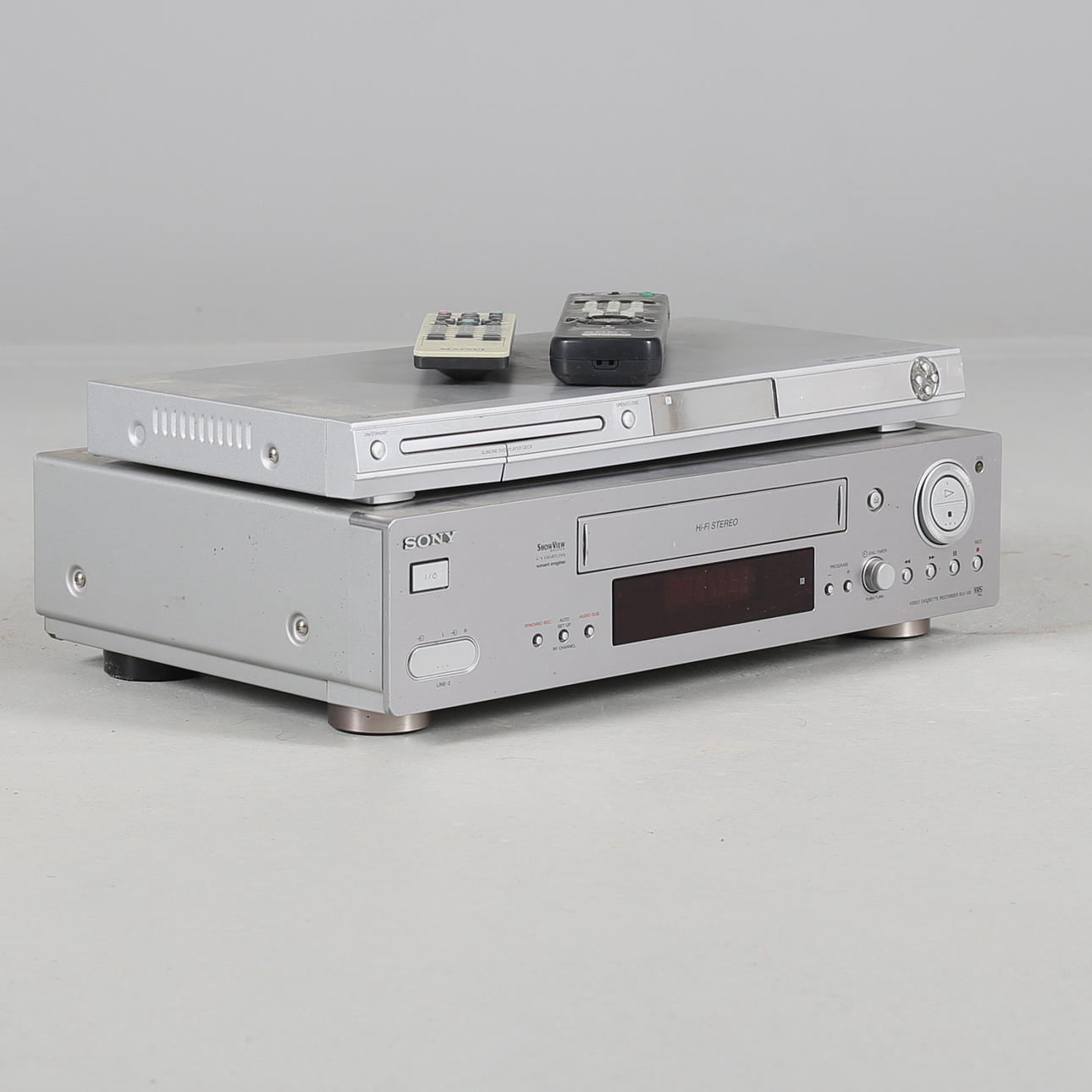 DVD samt VHS, Matsui, Sony, 1900-talets senare del. Övrigt - Modern ...