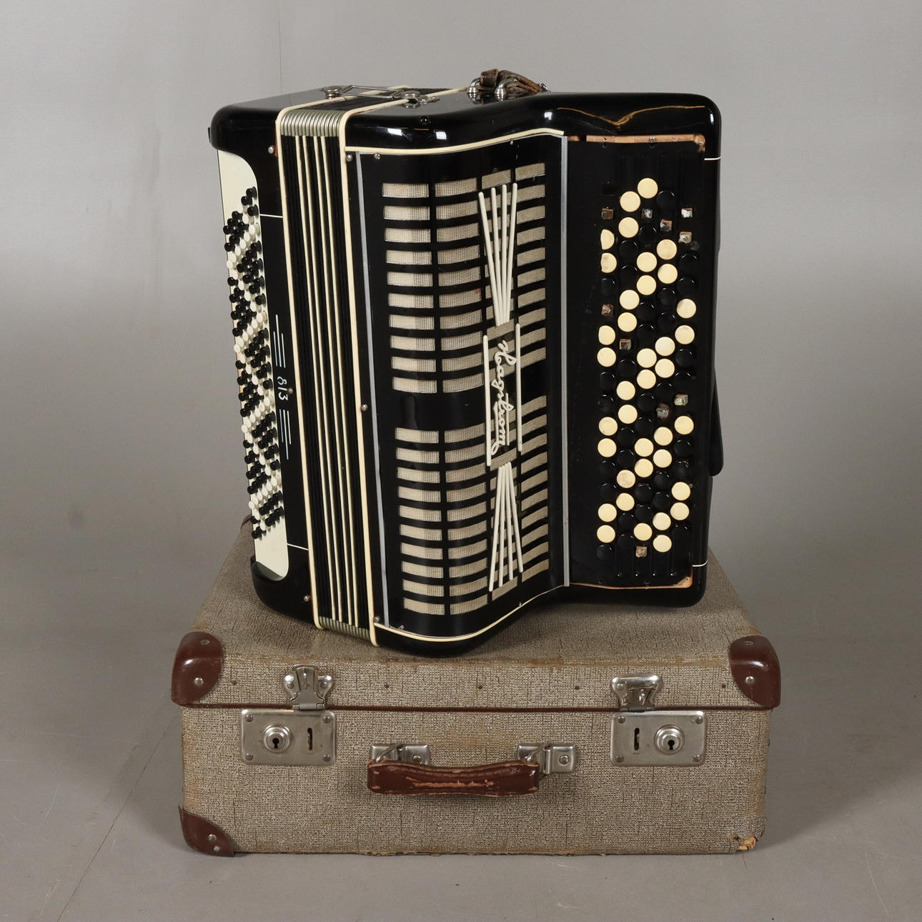 DRAGSPEL, Hagström 813. Samlarföremål - Musikinstrument - Auctionet
