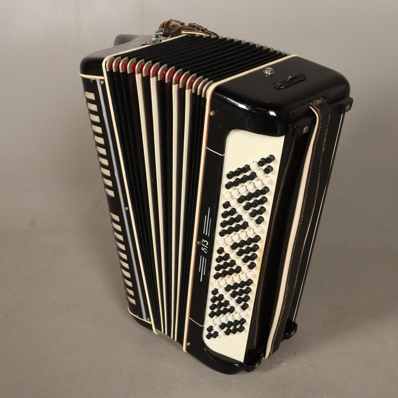 DRAGSPEL, Hagström 813. Samlarföremål - Musikinstrument - Auctionet